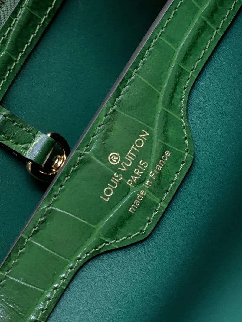 Value-priced Louis Vuitton Capucines BB Bags
