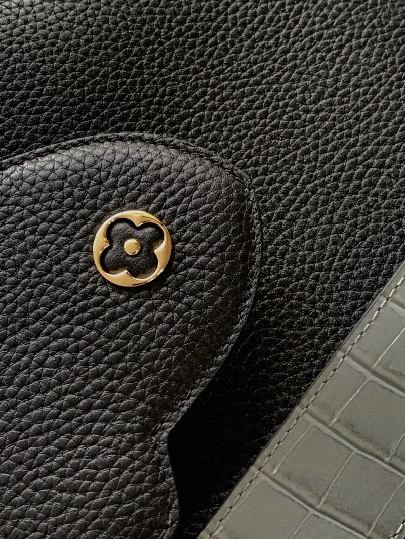 Affordable Louis Vuitton Capucines BB Bags