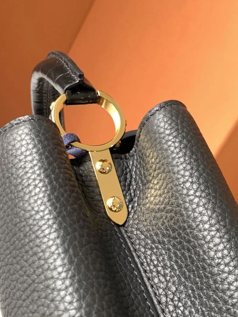 Brand-original Louis Vuitton Capucines BB Bags