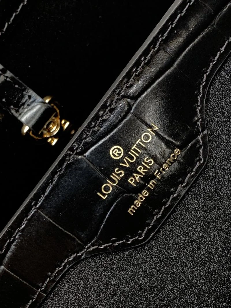 Brand-original Louis Vuitton Capucines BB Bags