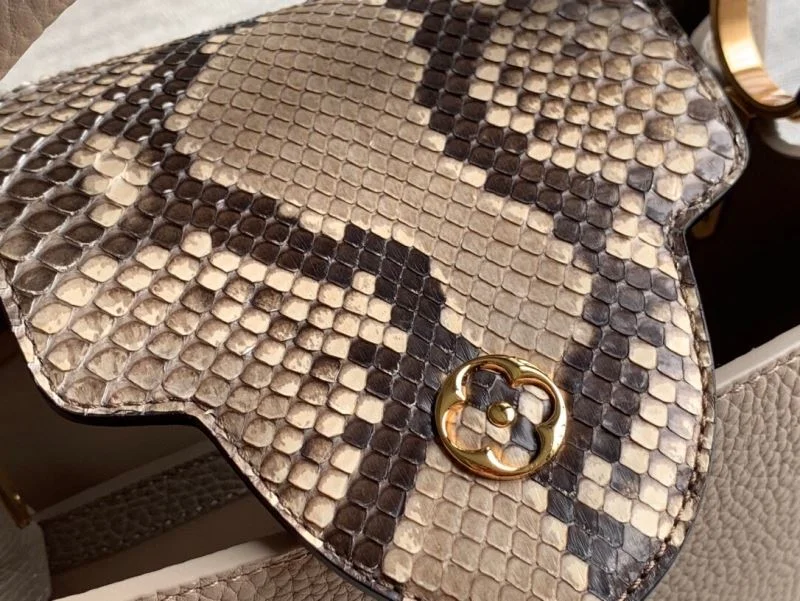 Mirror quality Louis Vuitton Capucines BB Bags