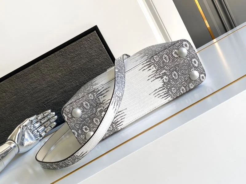1:1 copy Louis Vuitton Capucines BB Bags