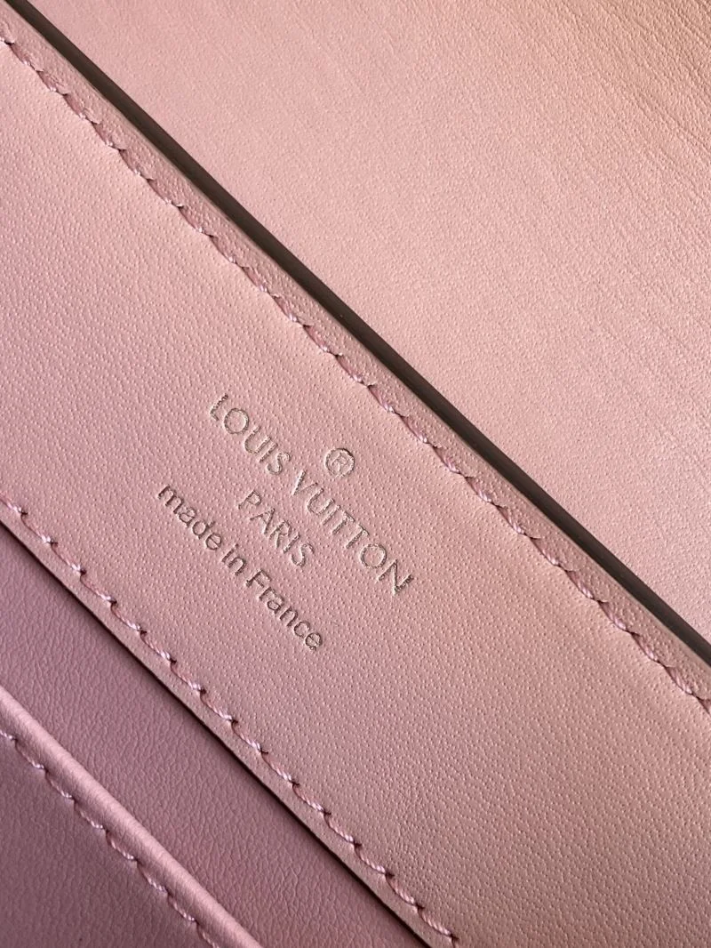 Cut-rate Louis Vuitton Capucines BB Bags