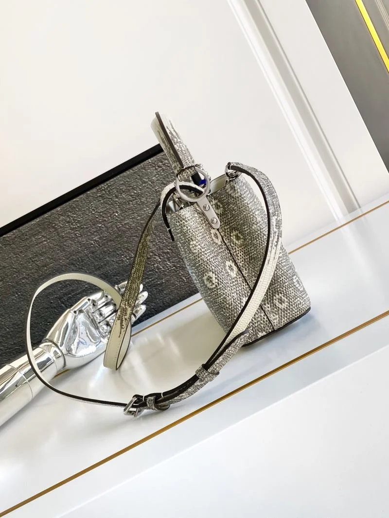 Bargain Louis Vuitton Capucines BB Bags