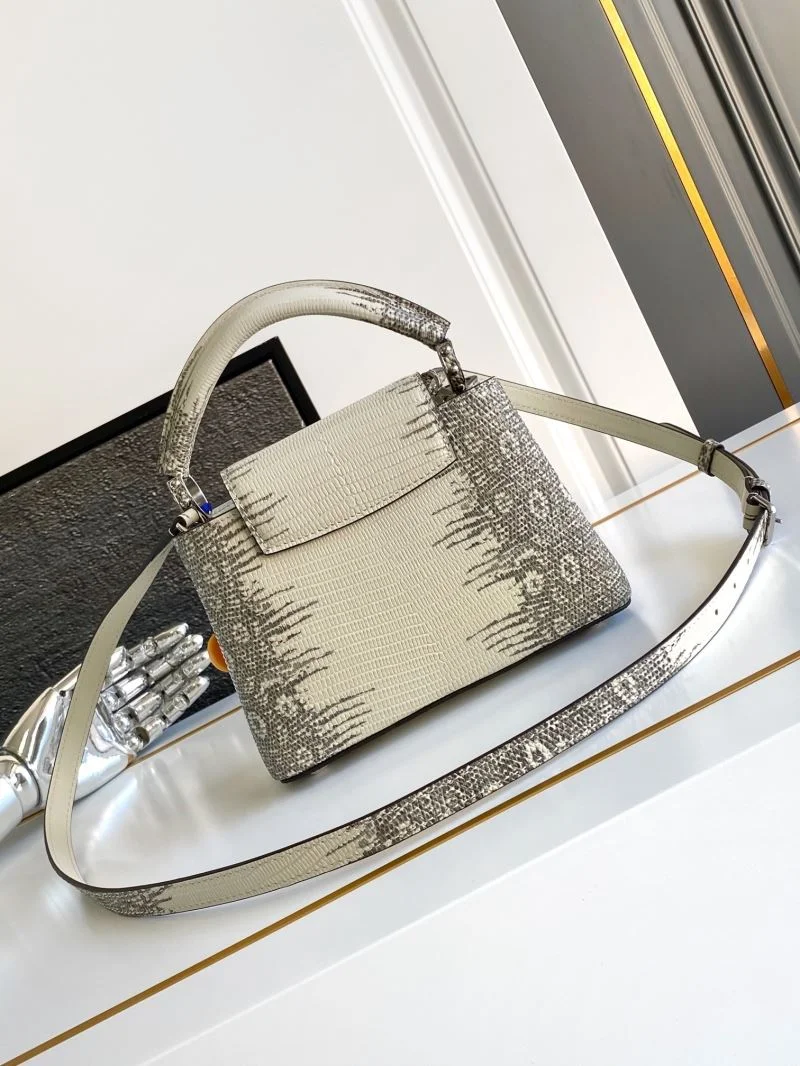 Bargain Louis Vuitton Capucines BB Bags