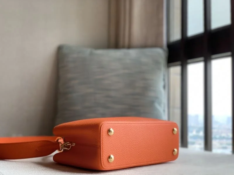 Mirror quality Louis Vuitton Capucines BB Bags