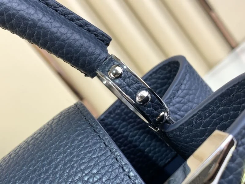 Bargain Louis Vuitton Capucines BB Bags