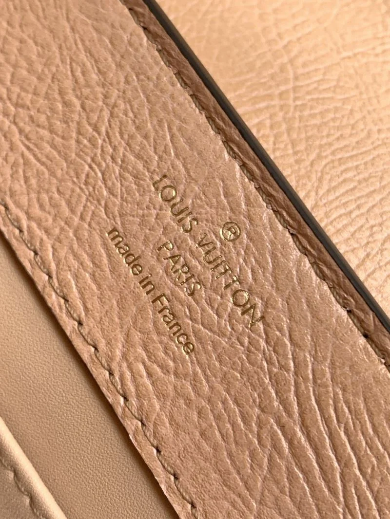 Perfect replica Louis Vuitton Capucines BB Bags