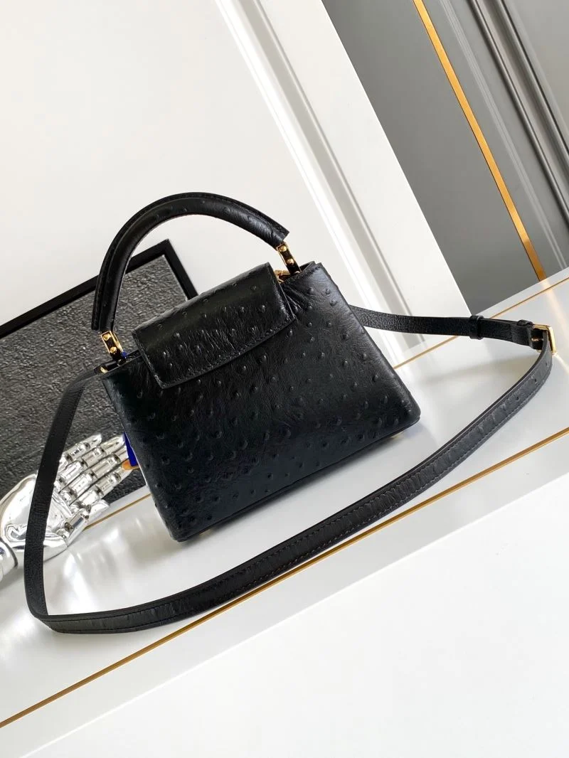 Top match Louis Vuitton Capucines BB Bags