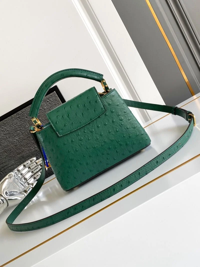 Bargain Louis Vuitton Capucines BB Bags