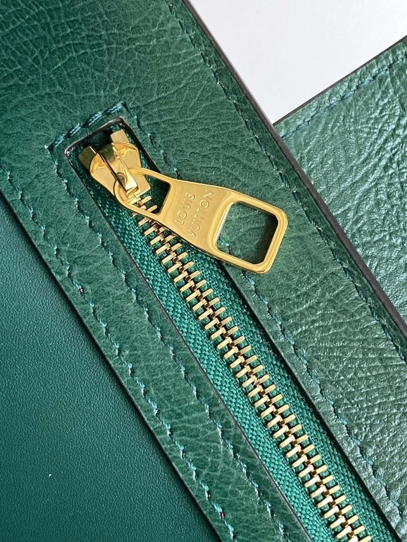 High fidelity Louis Vuitton Capucines BB Bags