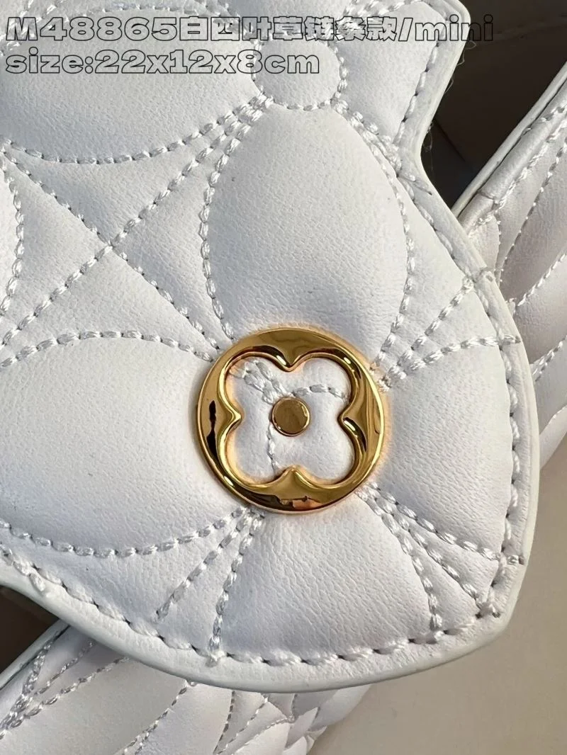 Cut-rate Louis Vuitton Capucines BB Bags