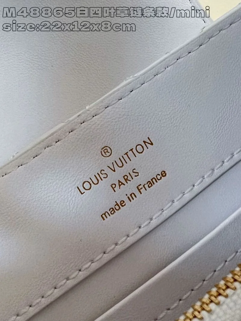Cut-rate Louis Vuitton Capucines BB Bags