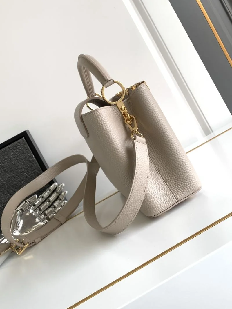Top mirror Louis Vuitton Capucines BB Bags