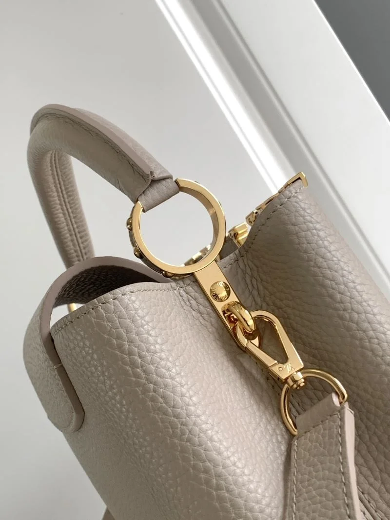 Top mirror Louis Vuitton Capucines BB Bags