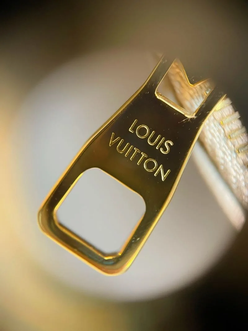 Value-priced Louis Vuitton Capucines BB Bags