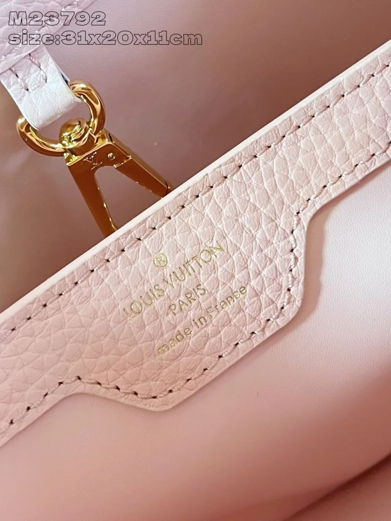 Accurate model Louis Vuitton Capucines BB Bags