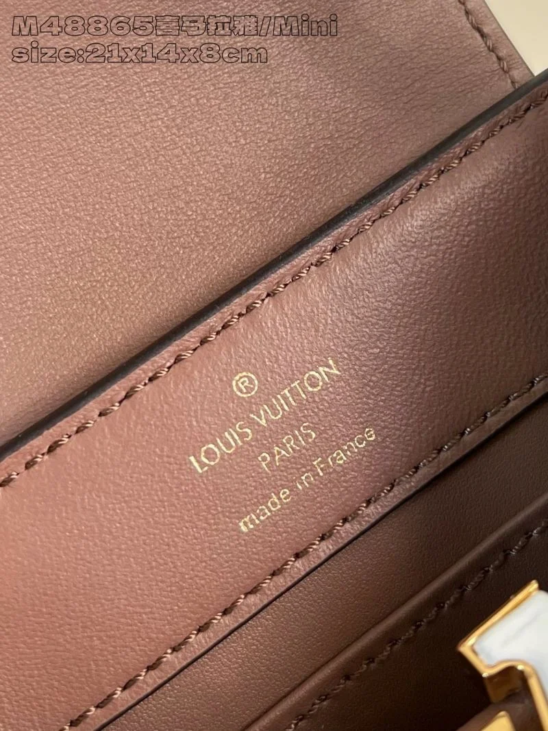 Reasonably priced Louis Vuitton Capucines BB Bags