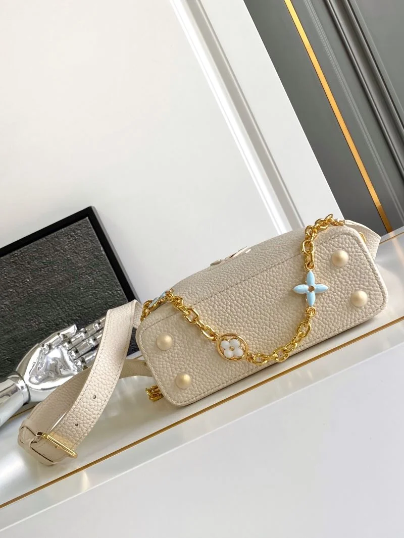 Inexpensive Louis Vuitton Capucines BB Bags