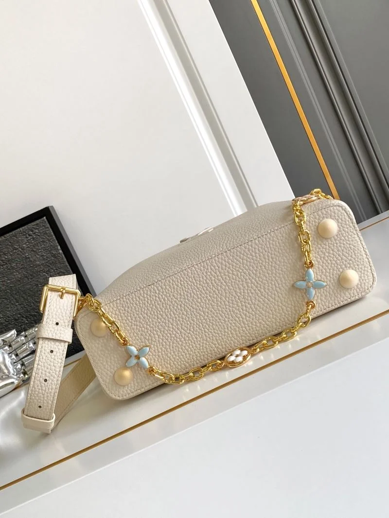 Inexpensive Louis Vuitton Capucines BB Bags