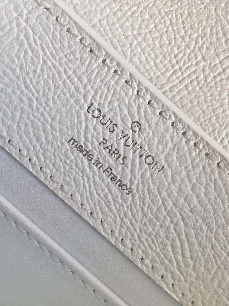 Affordable Louis Vuitton Capucines BB Bags
