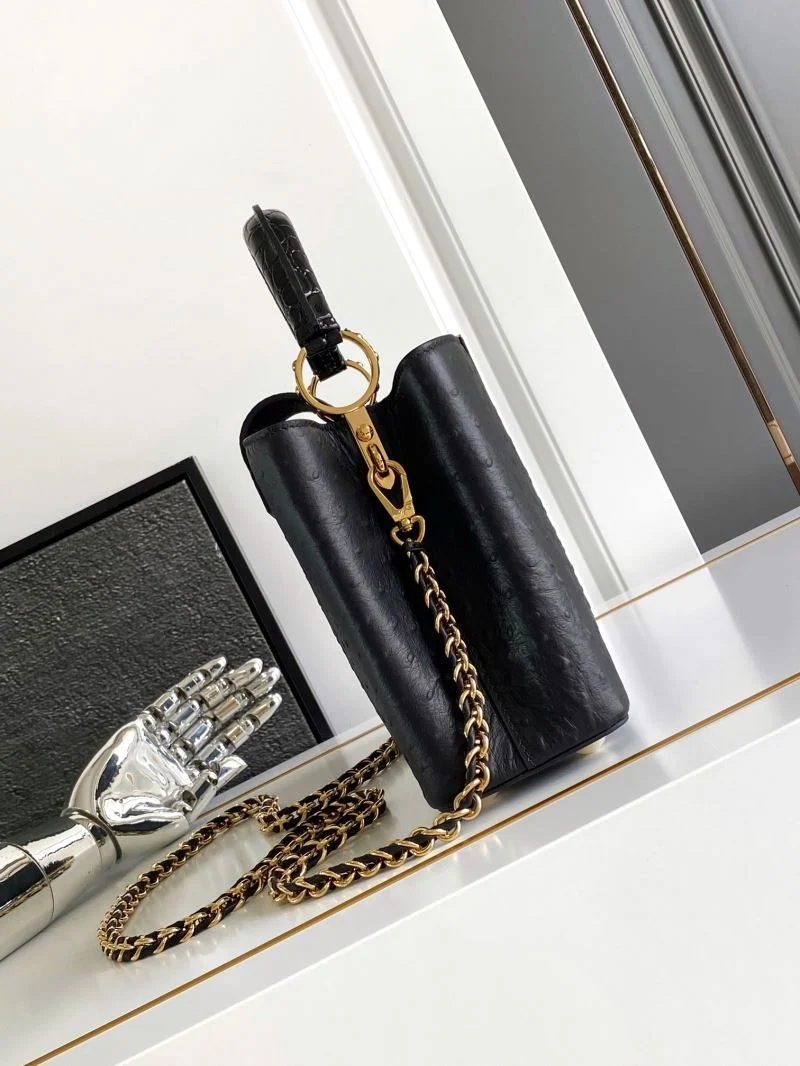 Mirror quality Louis Vuitton Capucines BB Bags