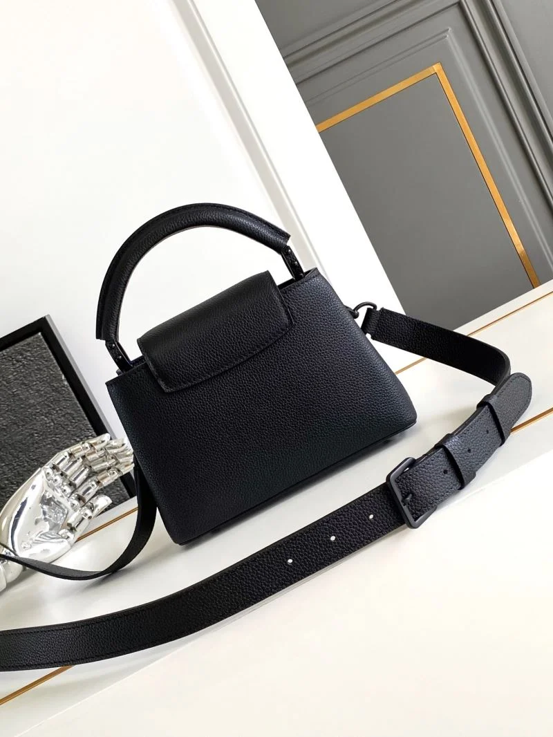 Top match Louis Vuitton Capucines BB Bags