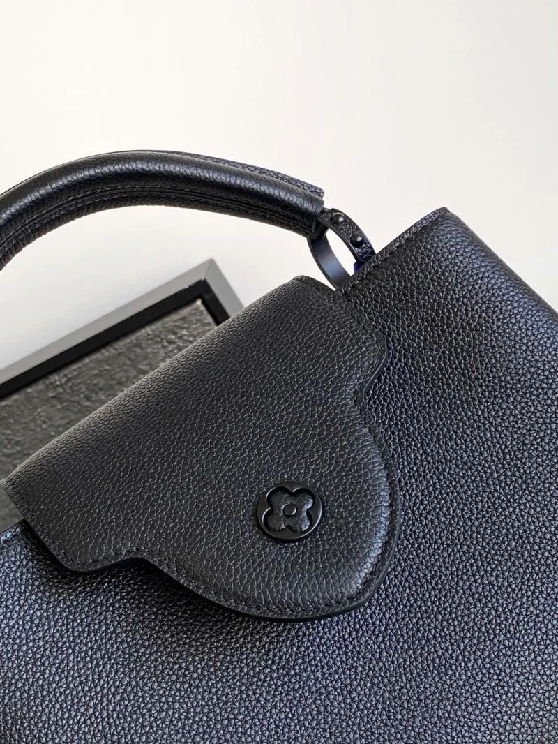 Mirror quality Louis Vuitton Capucines BB Bags