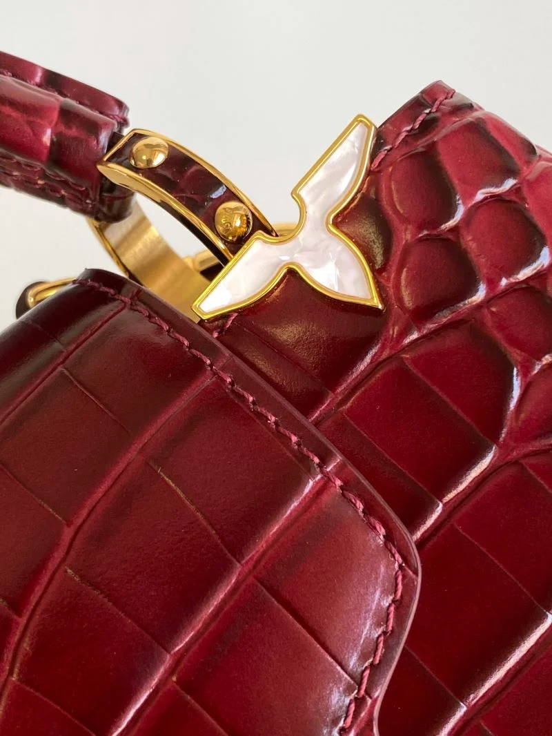 Bargain Louis Vuitton Capucines BB Bags