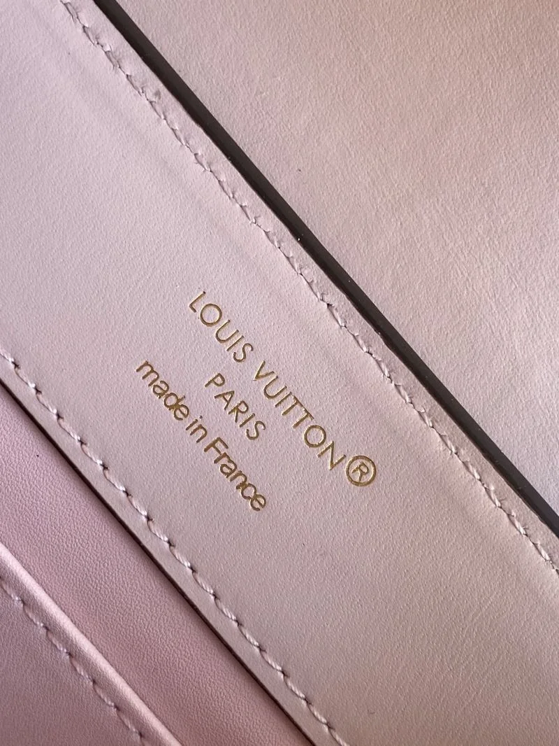 Official Louis Vuitton Capucines BB Bags