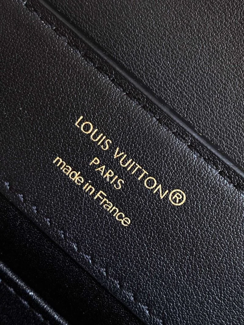 Value-priced Louis Vuitton Capucines BB Bags