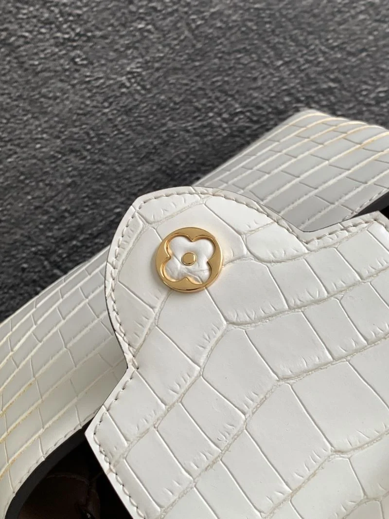 Budget-friendly Louis Vuitton Capucines BB Bags