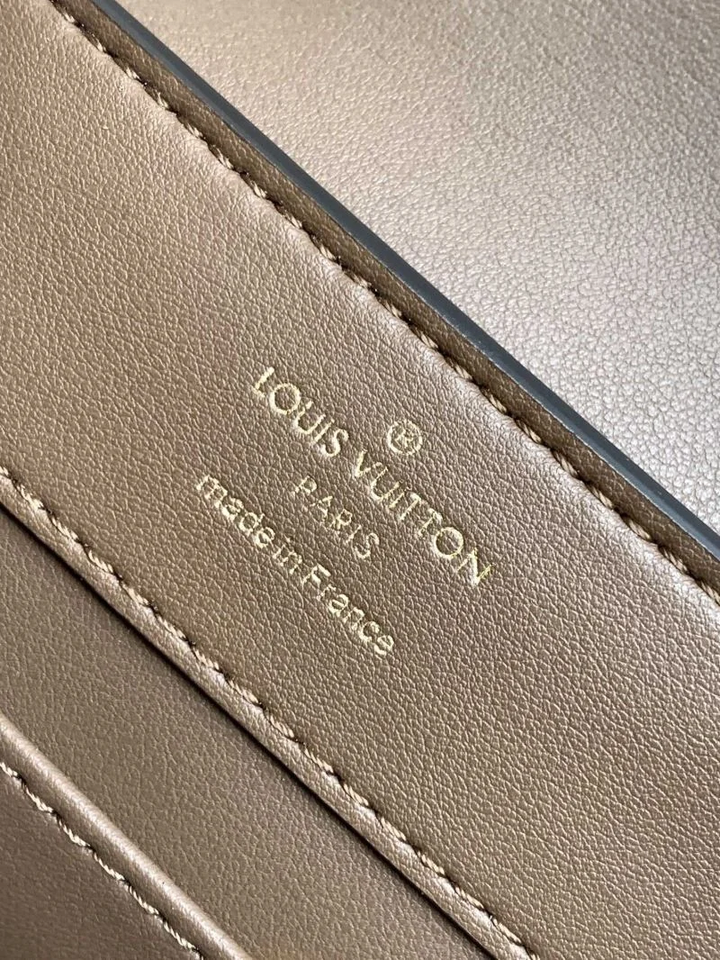 Budget-friendly Louis Vuitton Capucines BB Bags