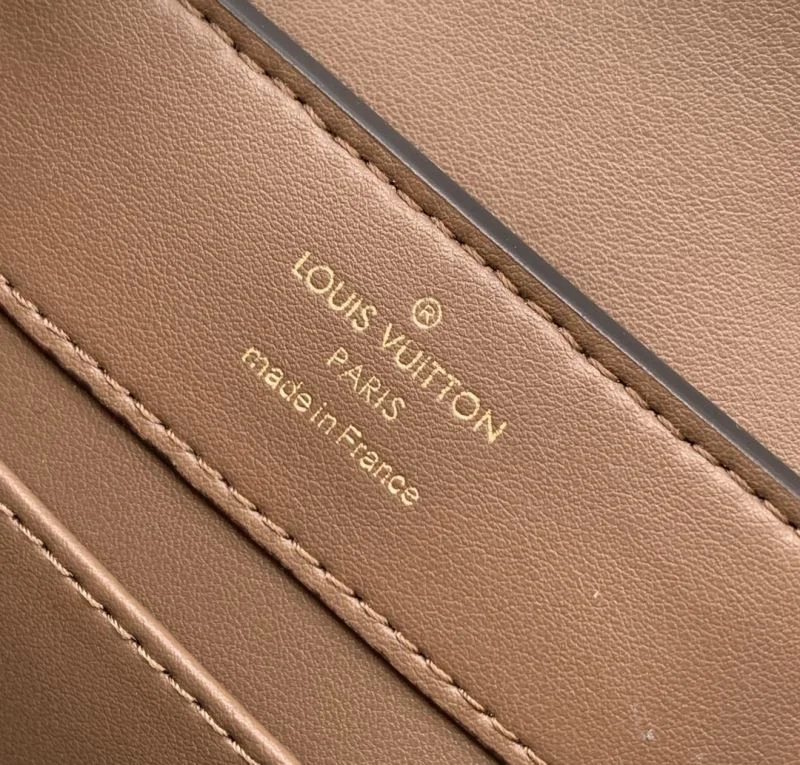 High fidelity Louis Vuitton Capucines BB Bags