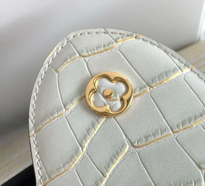 Perfect replica Louis Vuitton Capucines BB Bags