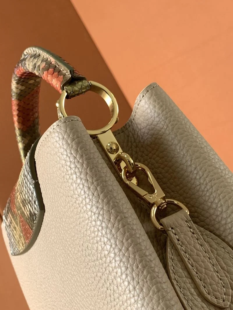 Bargain Louis Vuitton Capucines BB Bags