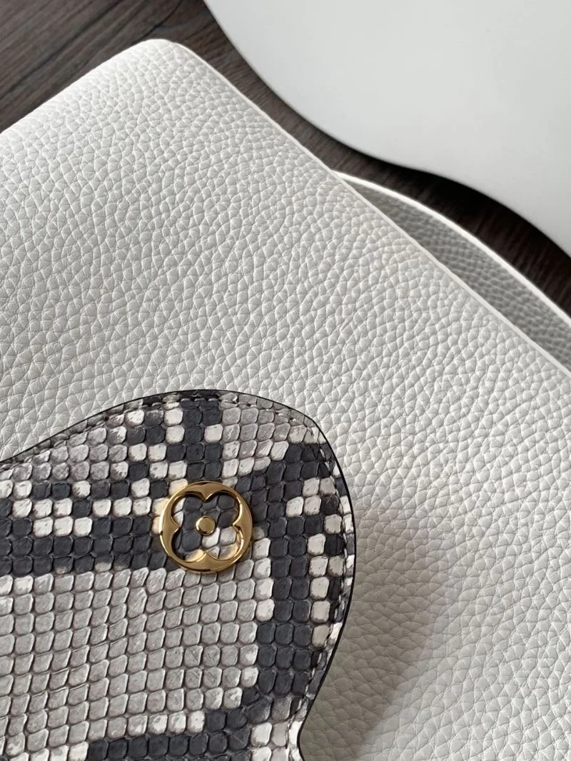 Inexpensive Louis Vuitton Capucines BB Bags
