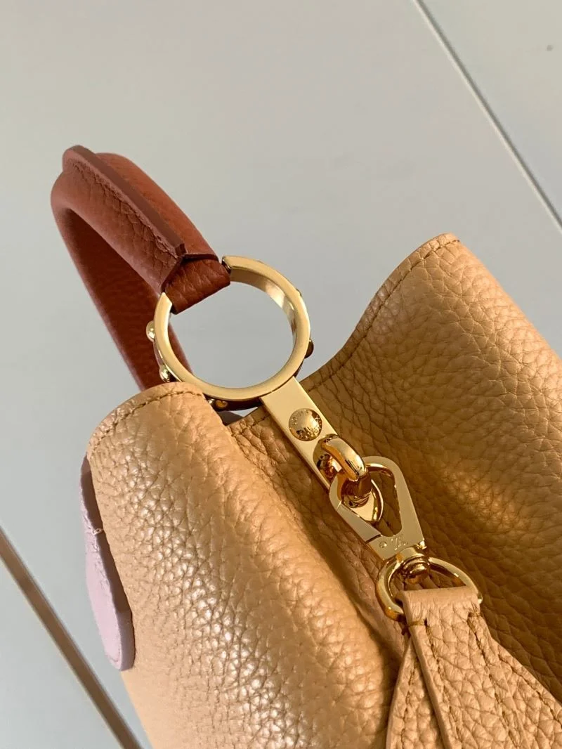 Bargain Louis Vuitton Capucines BB Bags