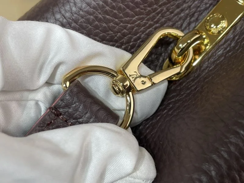 Perfect replica Louis Vuitton Capucines BB Bags