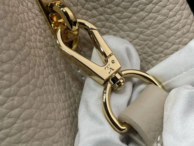 Reasonably priced Louis Vuitton Capucines BB Bags