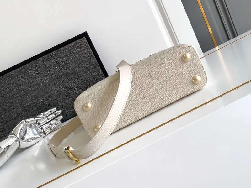 Top mirror Louis Vuitton Capucines BB Bags