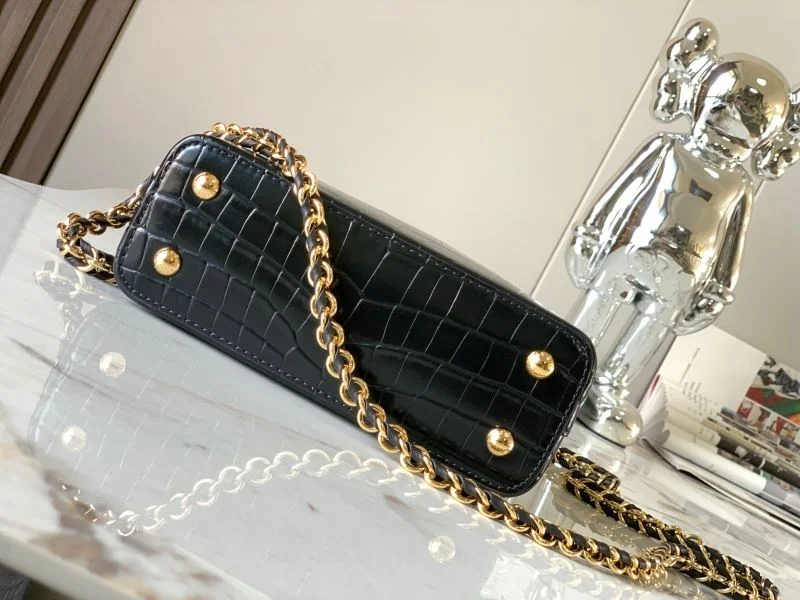 Value-priced Louis Vuitton Capucines BB Bags