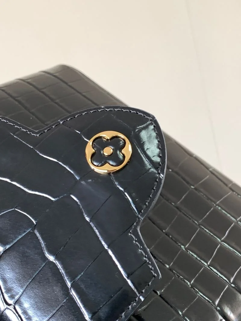 Value-priced Louis Vuitton Capucines BB Bags