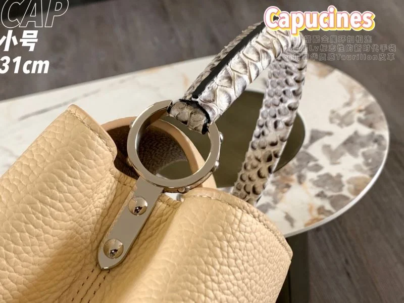 Mirror quality Louis Vuitton Capucines BB Bags
