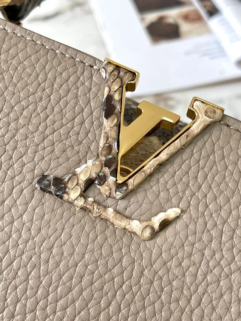 Bargain Louis Vuitton Capucines BB Bags