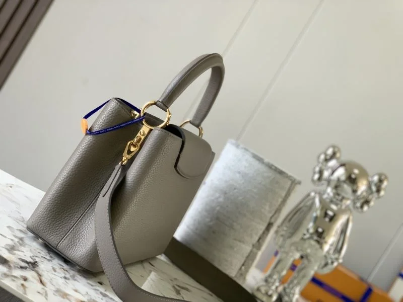 Top mirror Louis Vuitton Capucines BB Bags