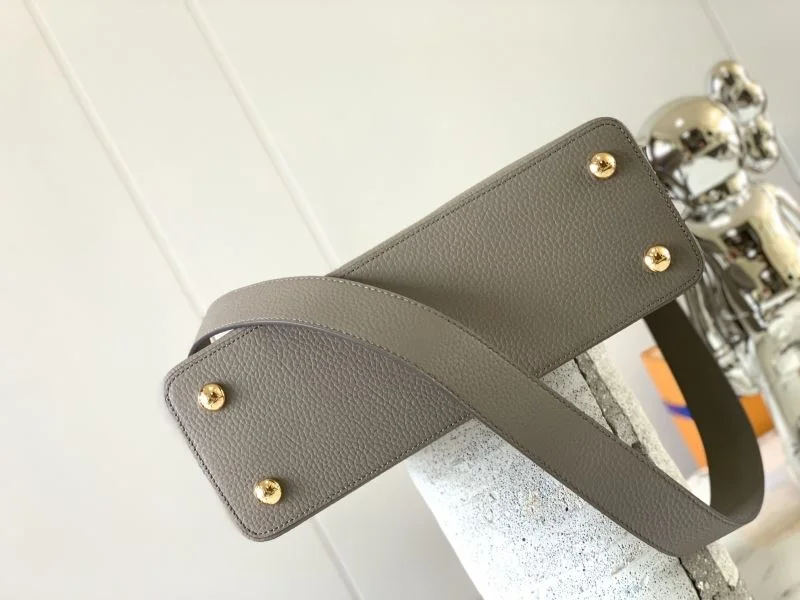 Top mirror Louis Vuitton Capucines BB Bags