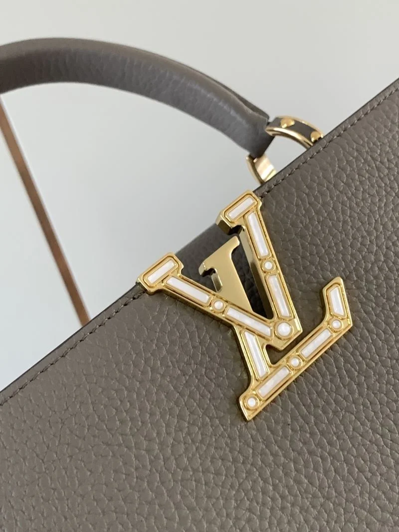 Top mirror Louis Vuitton Capucines BB Bags