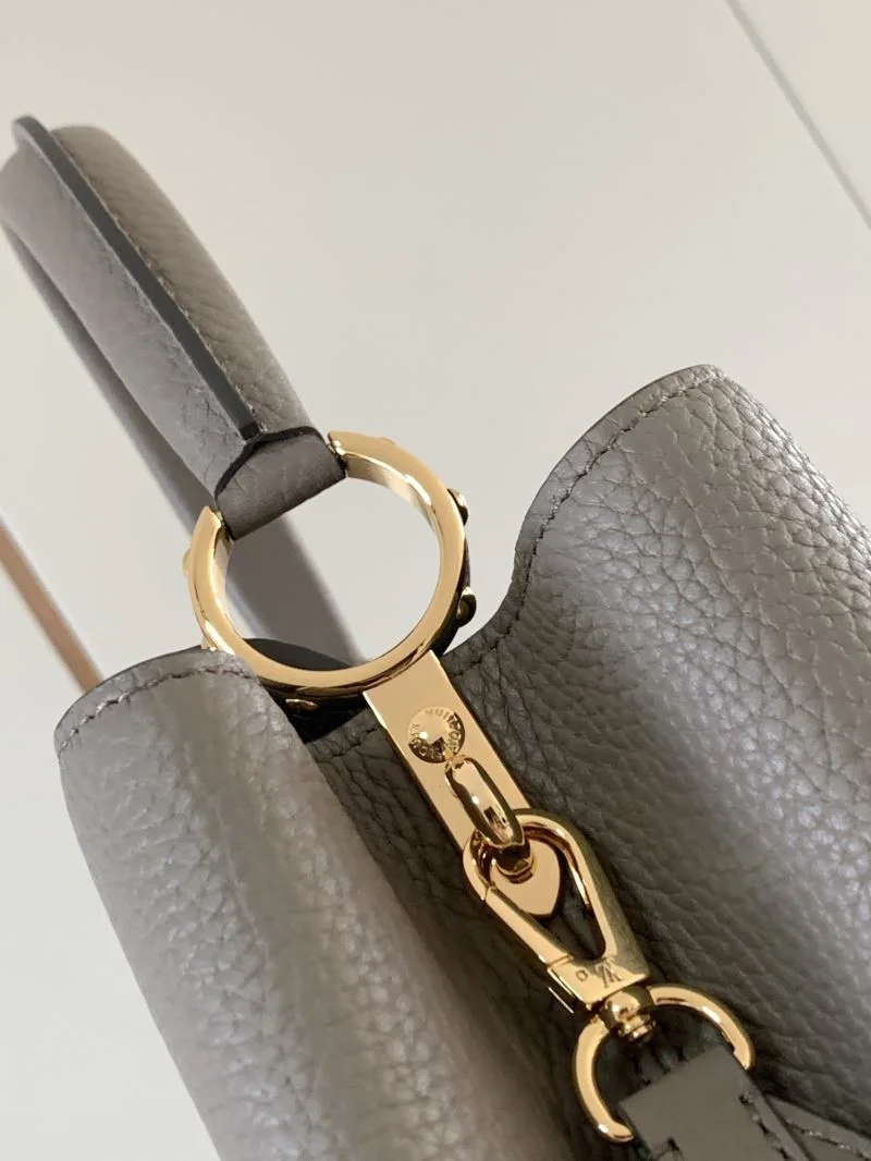 Top mirror Louis Vuitton Capucines BB Bags