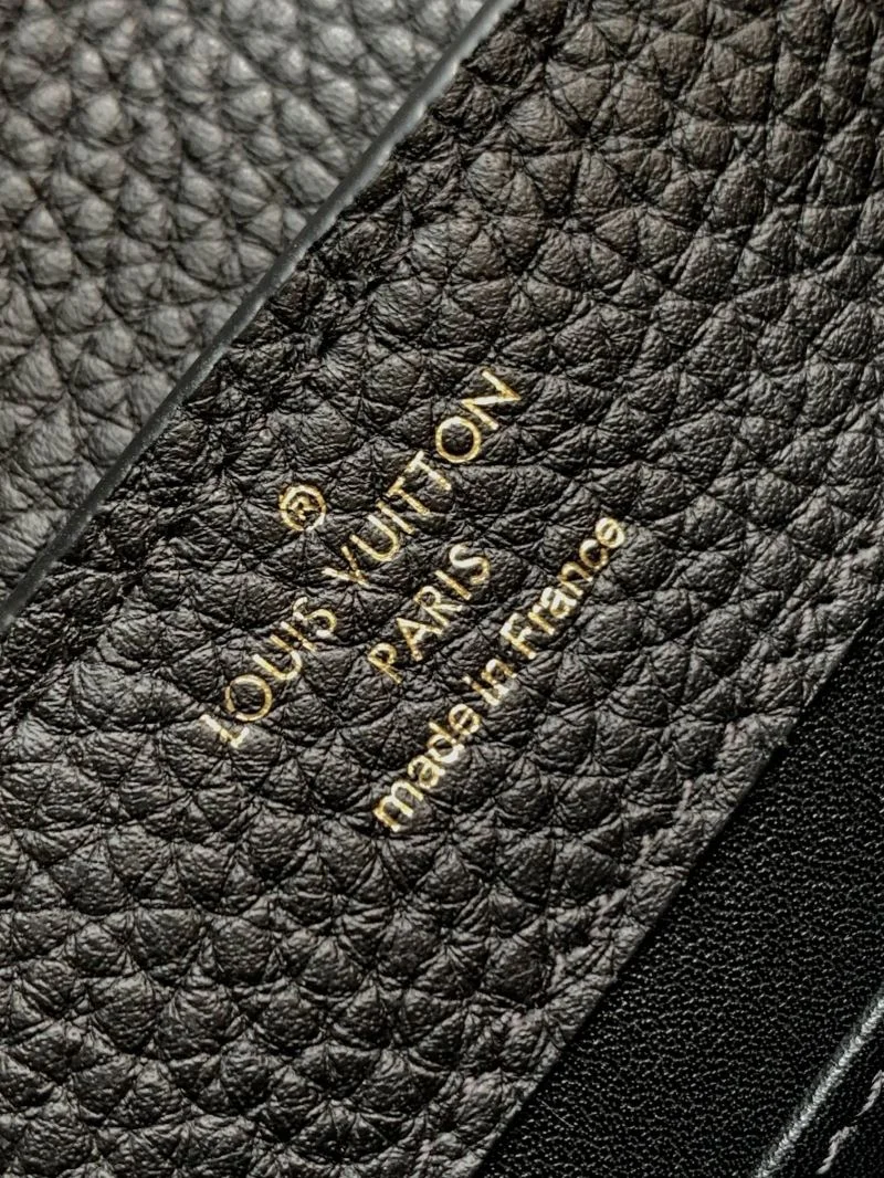 Mirror quality Louis Vuitton Capucines BB Bags
